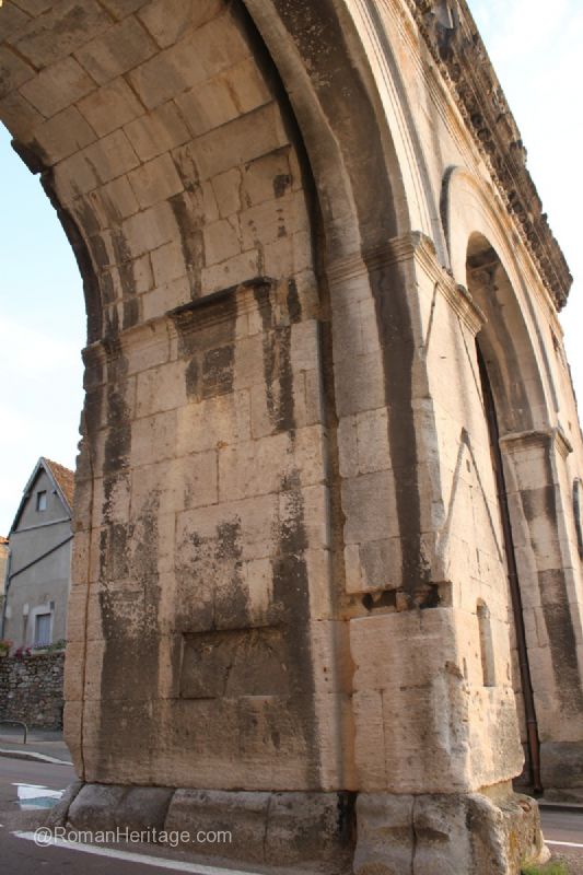 Autun Roman gate Porte d'Arroux (16) (Copiar) - France Autun Porte d ...